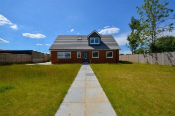 Ridings Barn, Loxwood Road, Alfold, Cranleigh GU6 Alfold Surrey | Offr.io